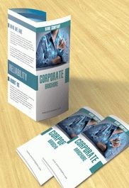 Plantillas gratuitas de folletos trípticos en PSD - por ElegantFlyer.